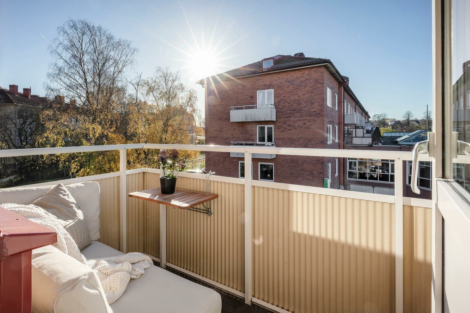 Bostadsrätter, villor & radhus till salu | Alvhem